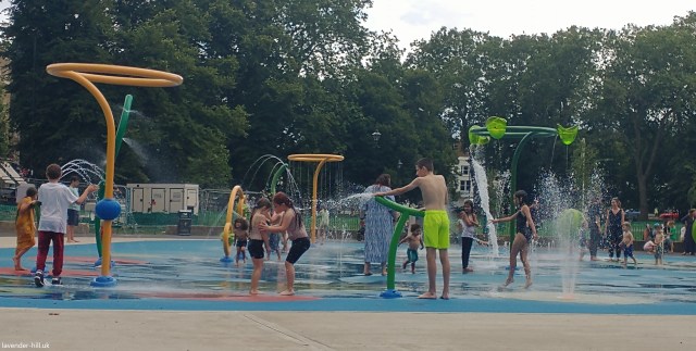 Clapham Common’s all-new free waterpark is open! | Lavender-Hill.uk ...